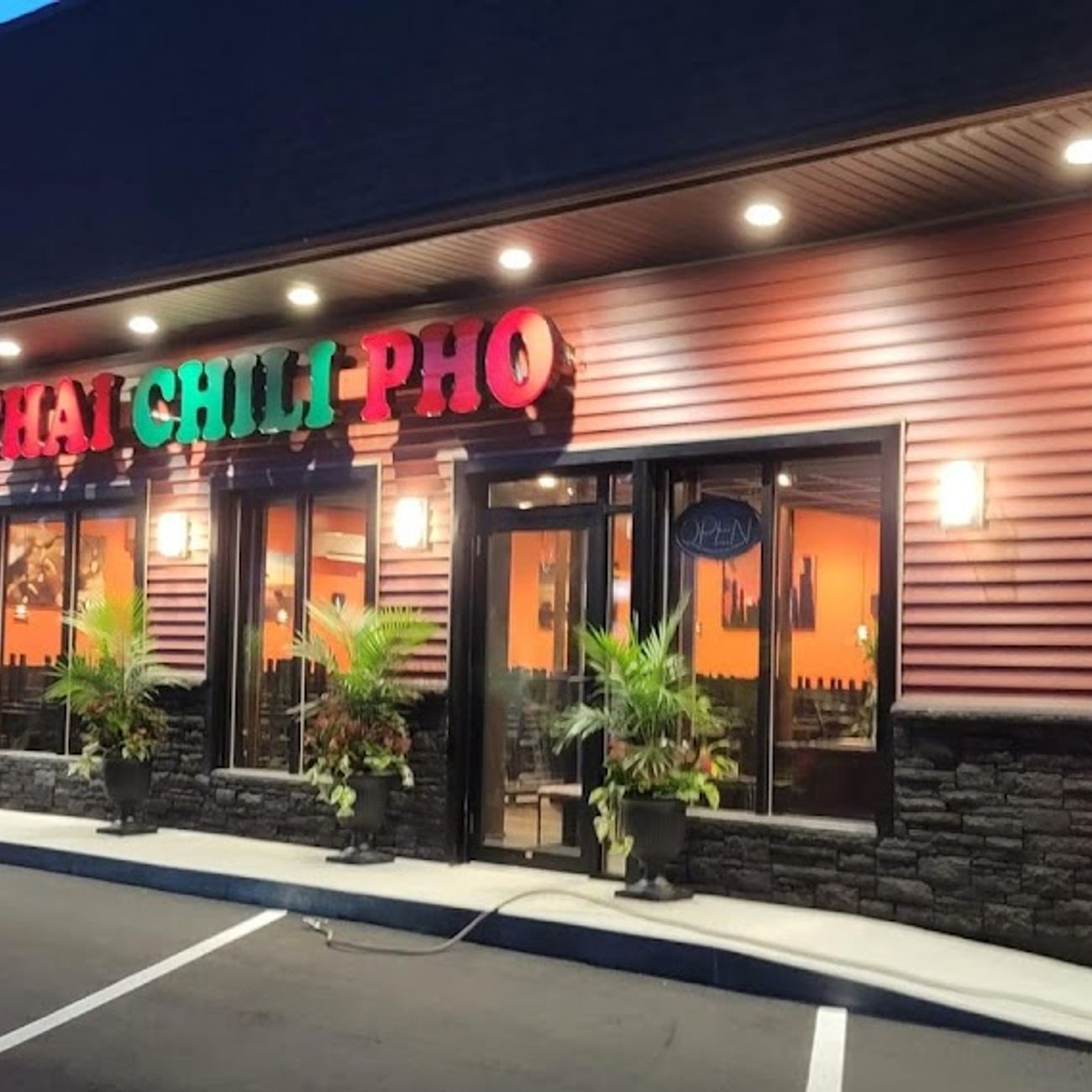 Thai Restaurant in Putnam, CT - Thai Chili Pho