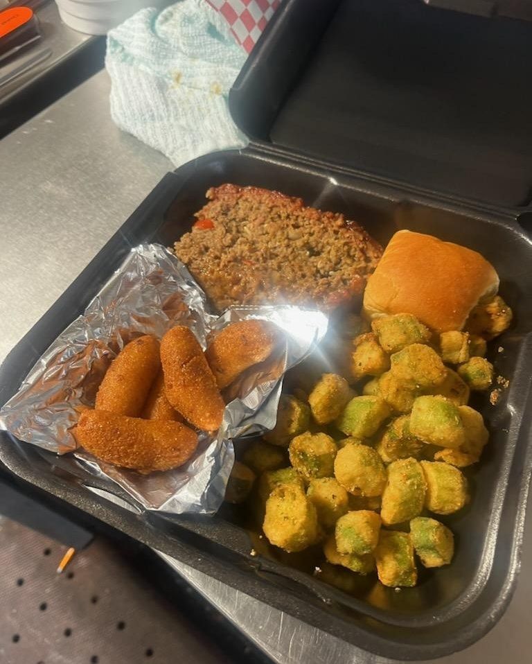 Daily BBQ Specials | Big Mike's Restaurant | Mills River BBQ