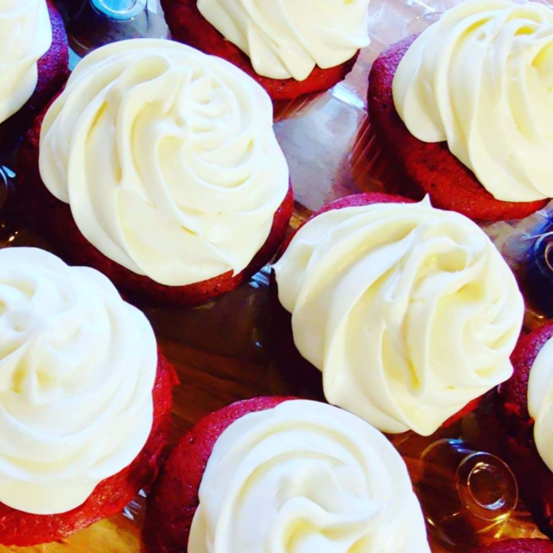 Cupcake Shop in Memphis, Tennessee - Tiffanie's Charming Cupcake And ...