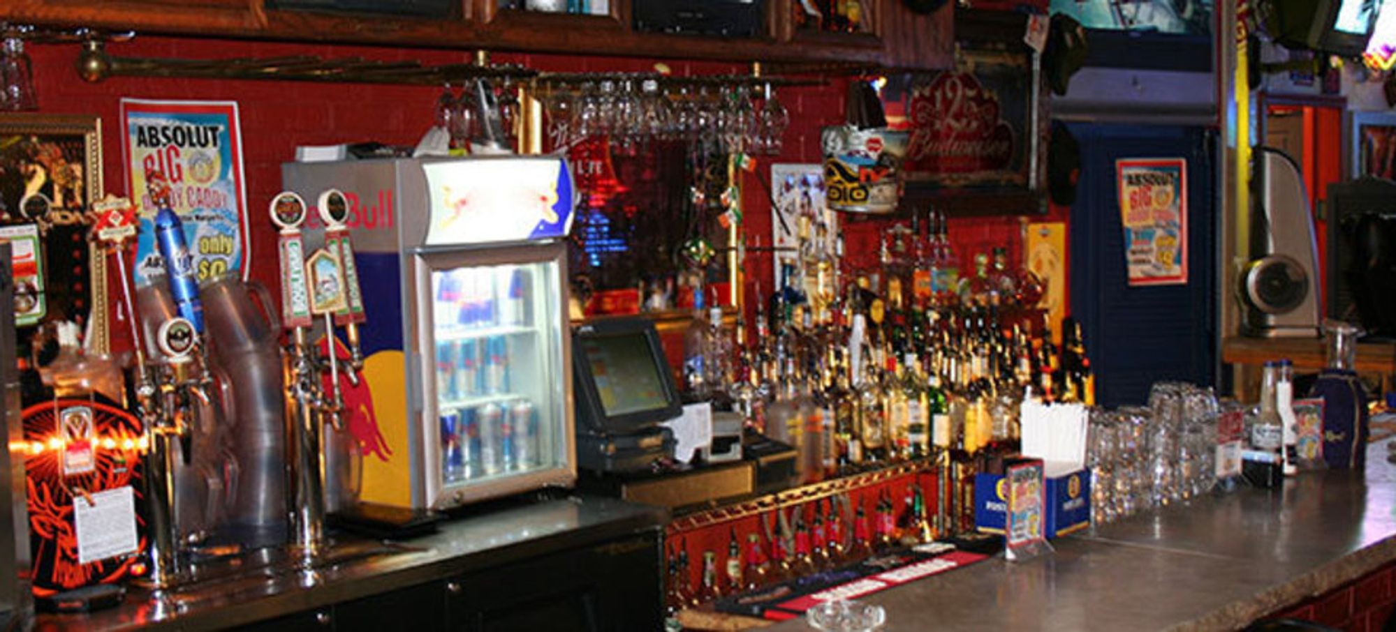 Coyote's Sports Cafe | Famous for Wings & other things!