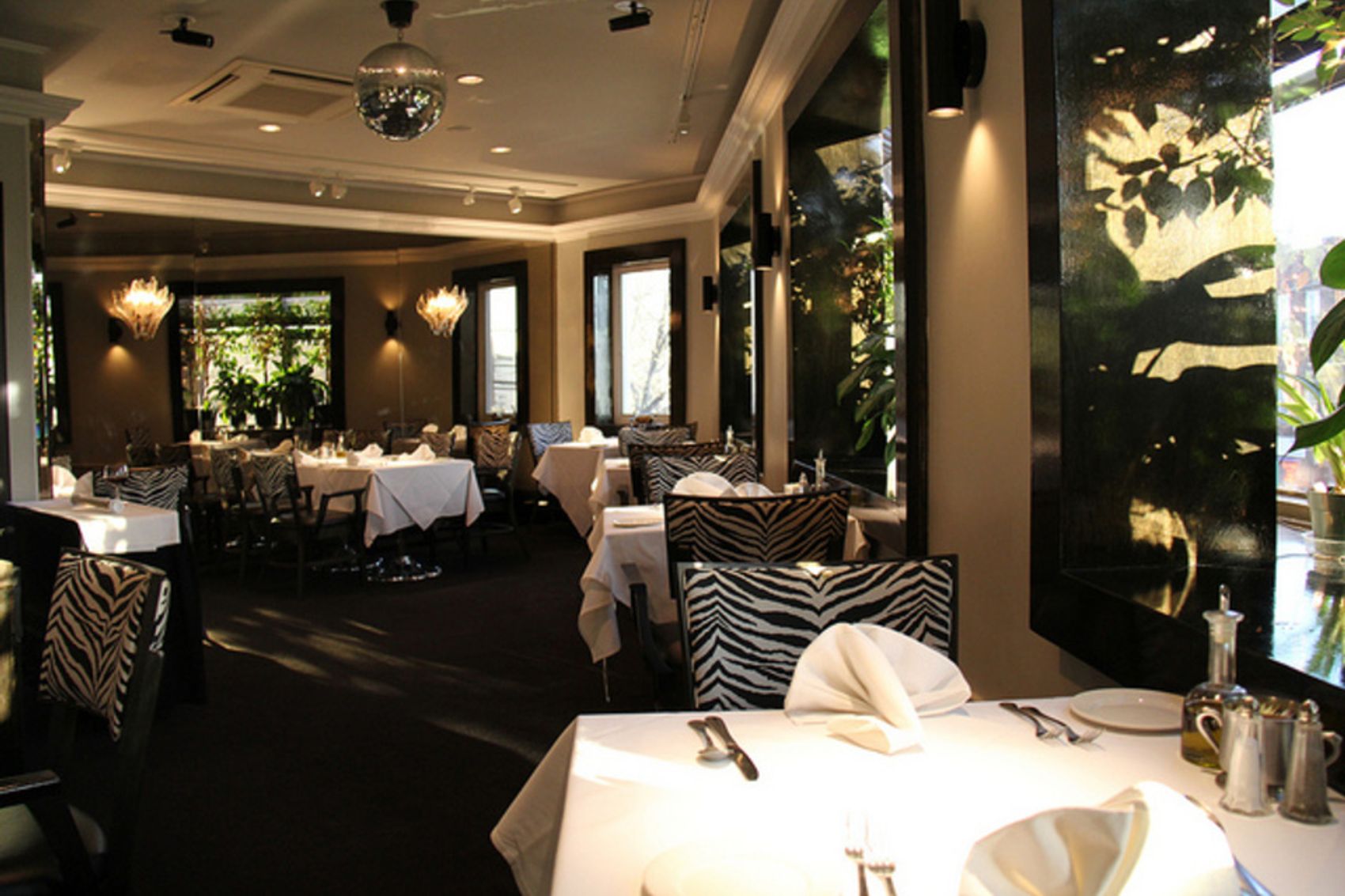 Best Italian Restaurant in Queens, NY - Park Side Restaurant