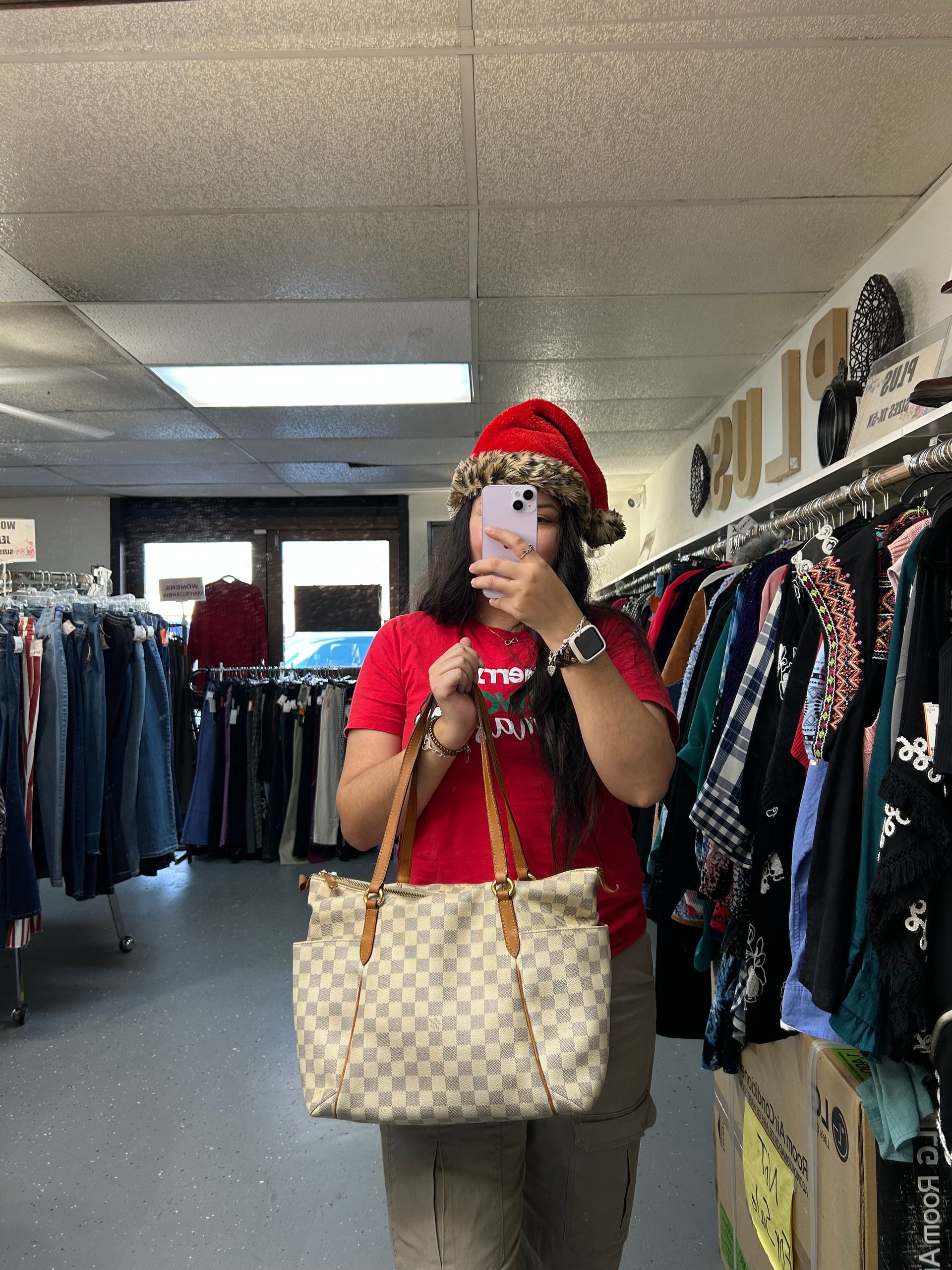 Clothing Boutique & Gift Shop in Conroe, TX | Barbara's Resale Shop LLC