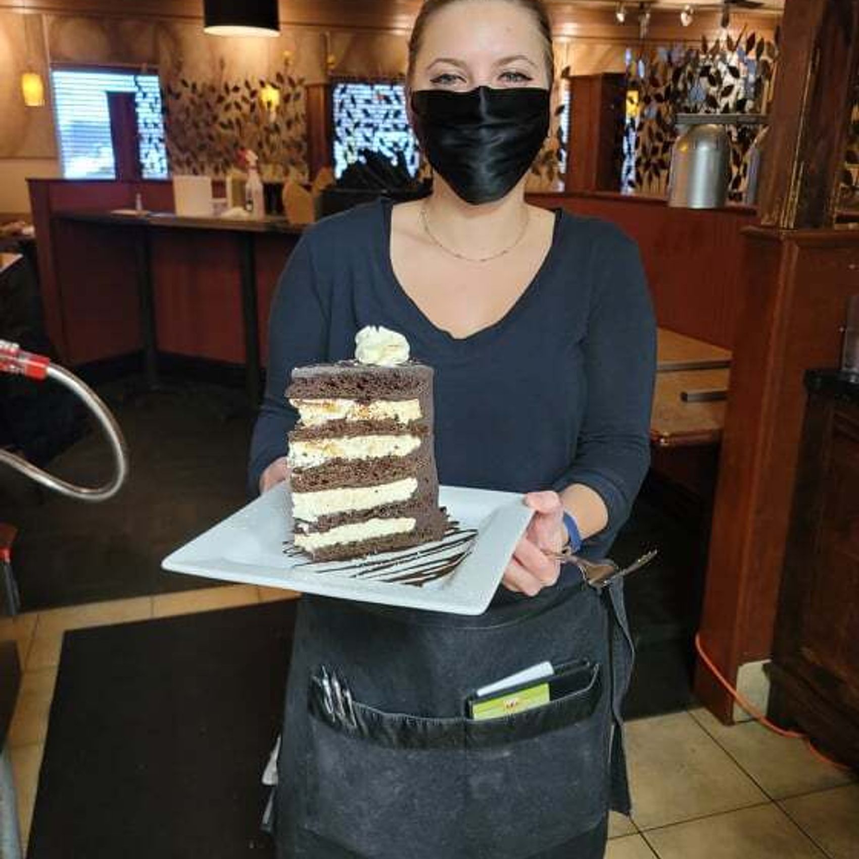 Four Roses Cafe I Casual Fine Dining