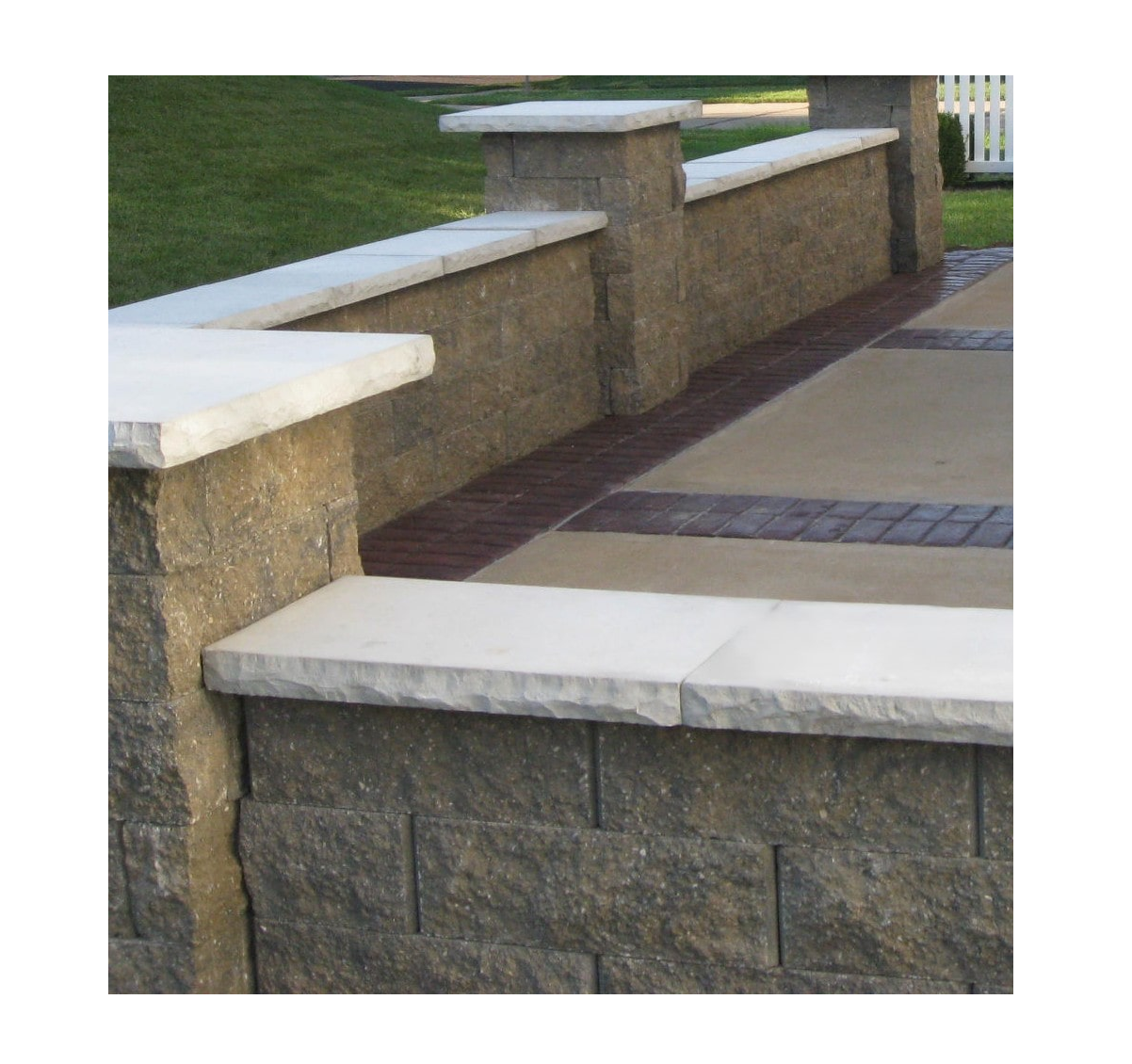 Retaining wall supplier near St. Louis, MO | Lemay Concrete Block Co