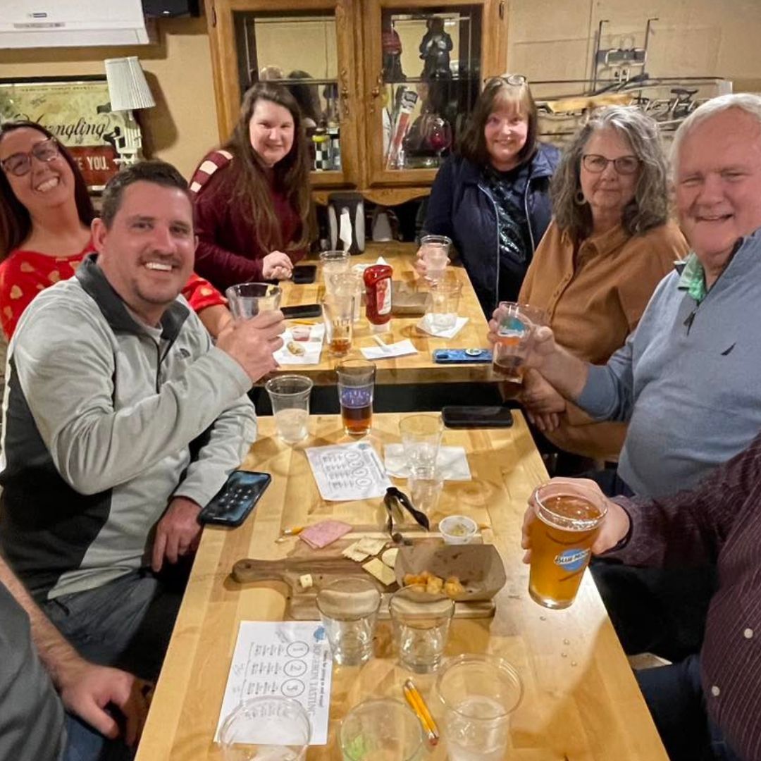 Lake Hickory Pub & Marina | Waterfront Dining, Boat Rentals & More