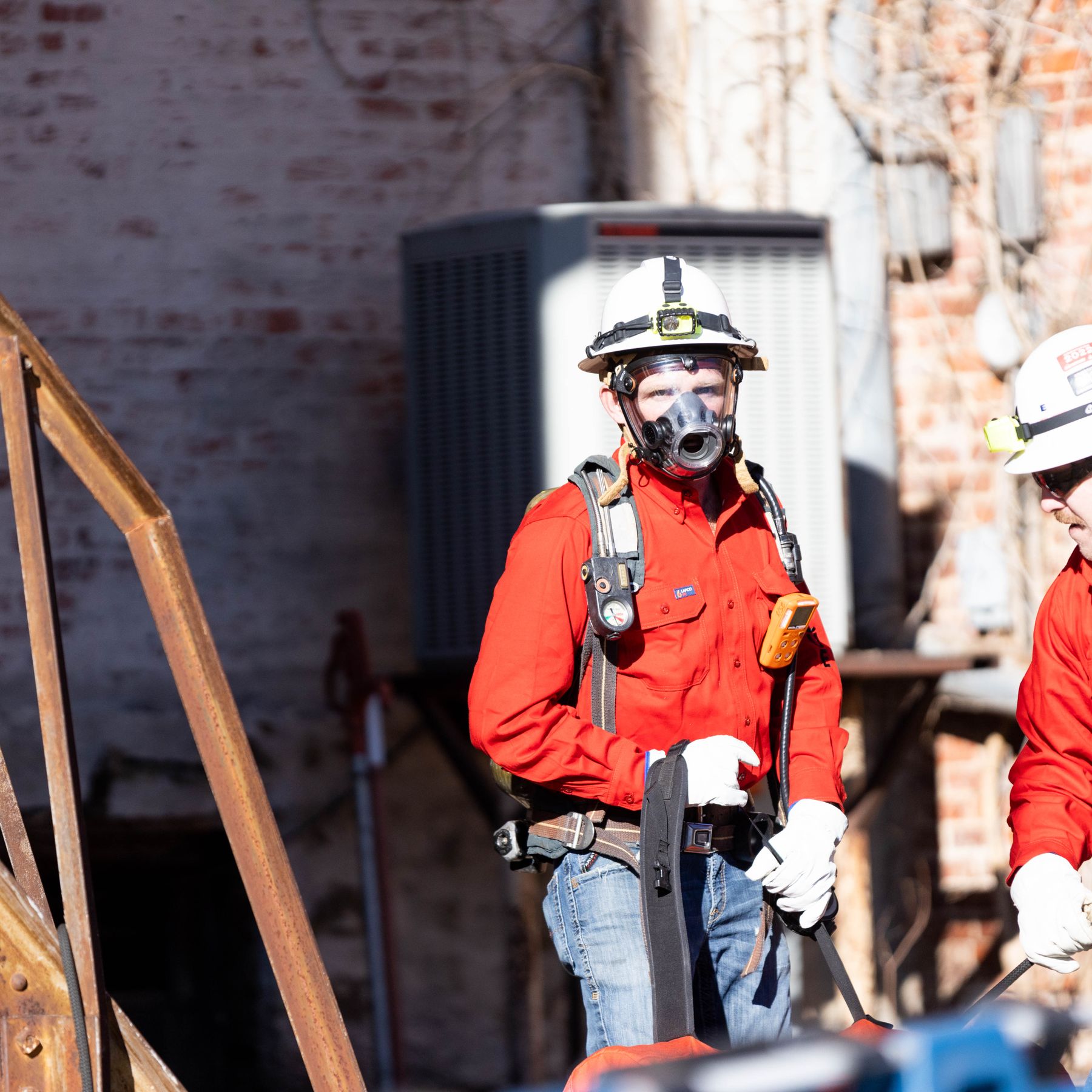 Comprehensive Safety Solutions | 25/8 Safety