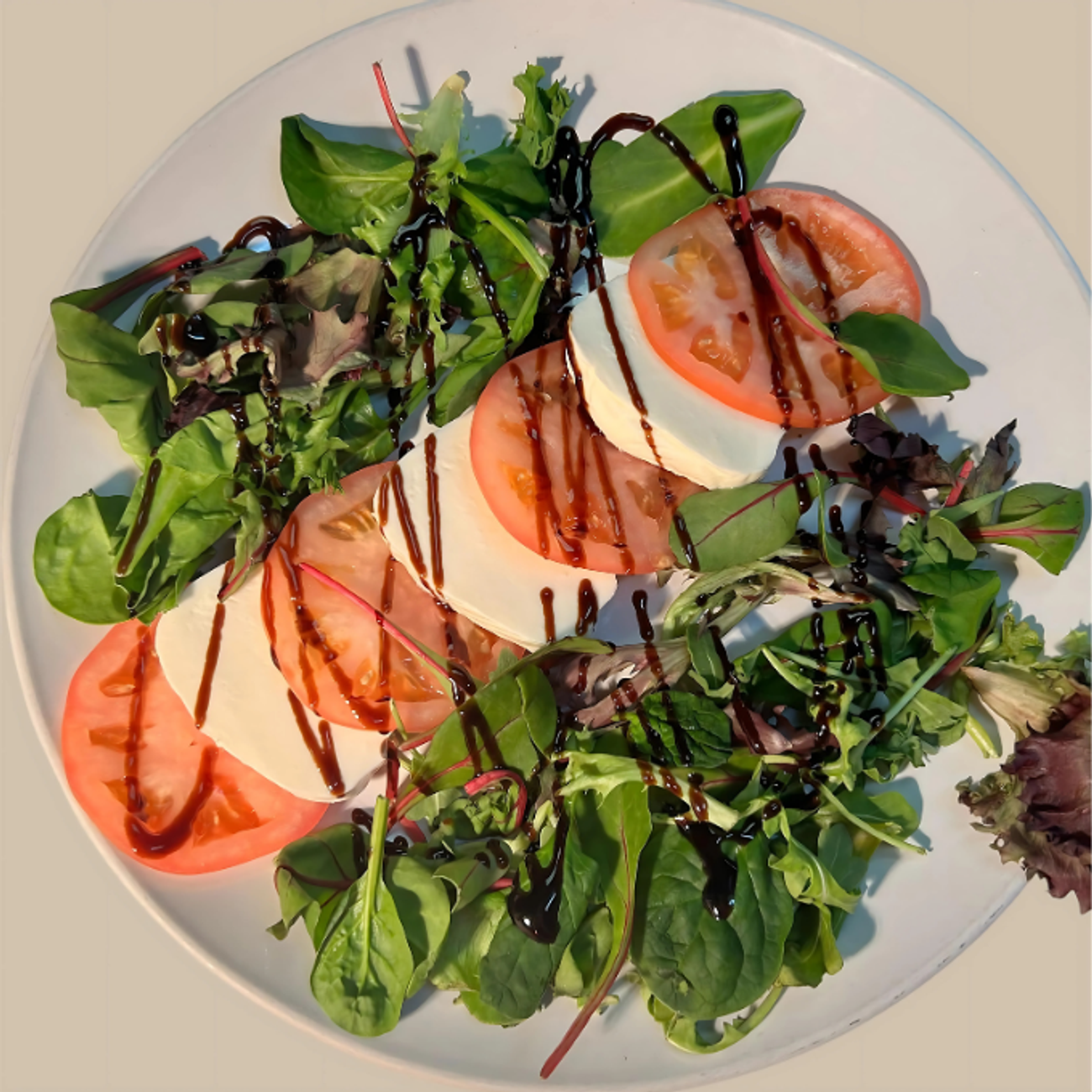 Where Comfort Food Meets Local Charm| Rusty Hook Tavern – Juno Beach