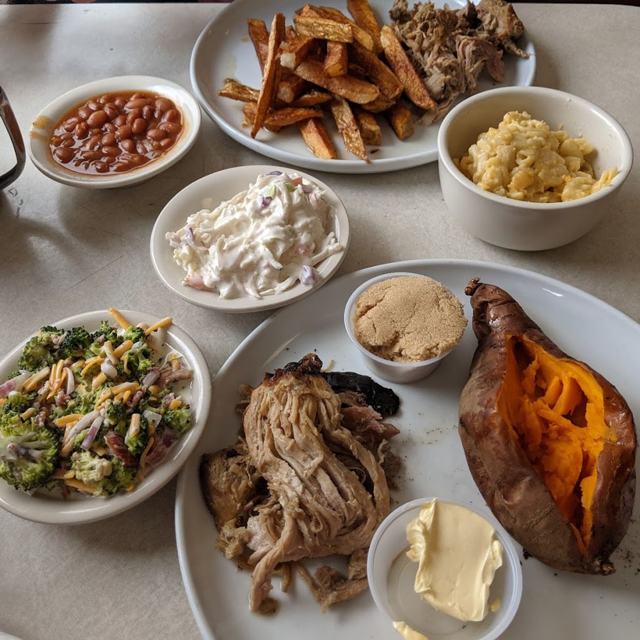 Barbecue Restaurant and Full Bar in Milroy, PA - Smoke House Bar and Grill