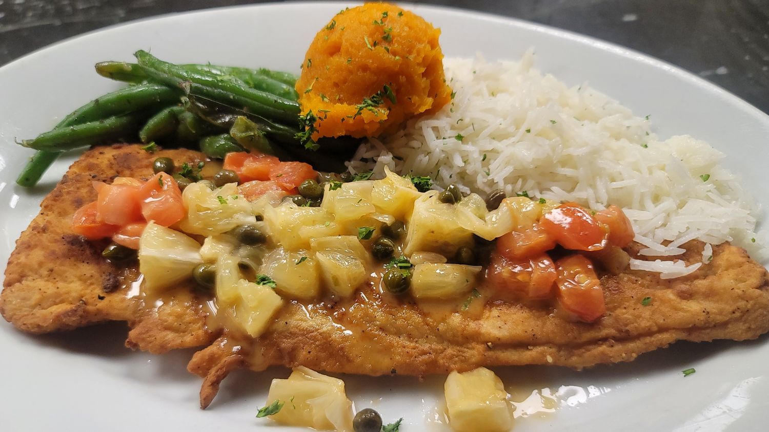 Four Roses Cafe I Casual Fine Dining