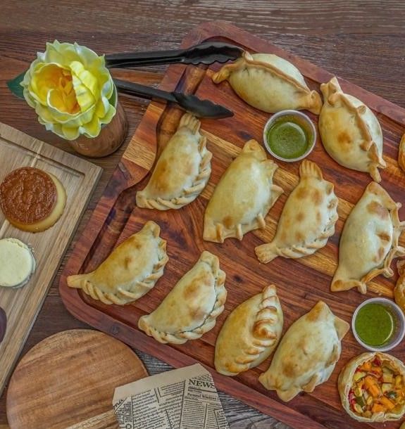 Che! Empanada | (781) 268-7782 | Authentic Argentinian Empanadas in ...