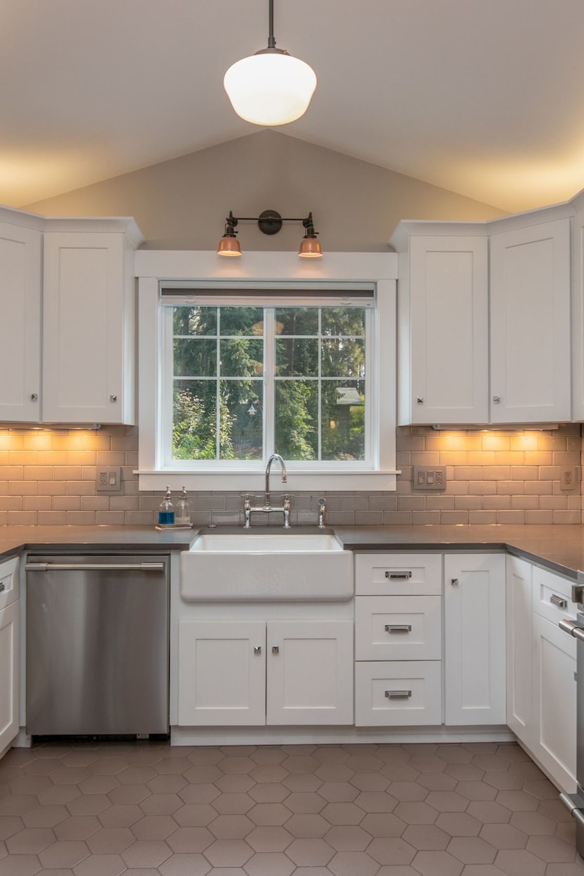 Custom Cabinet Maker Lake in the Hills, IL| SKY Cabinets