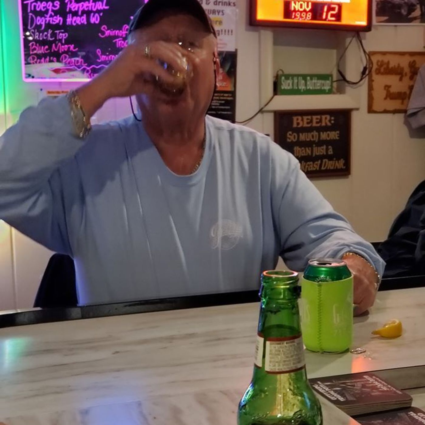 Goofy's Eatery & Spirits | Where The Locals Hang Out