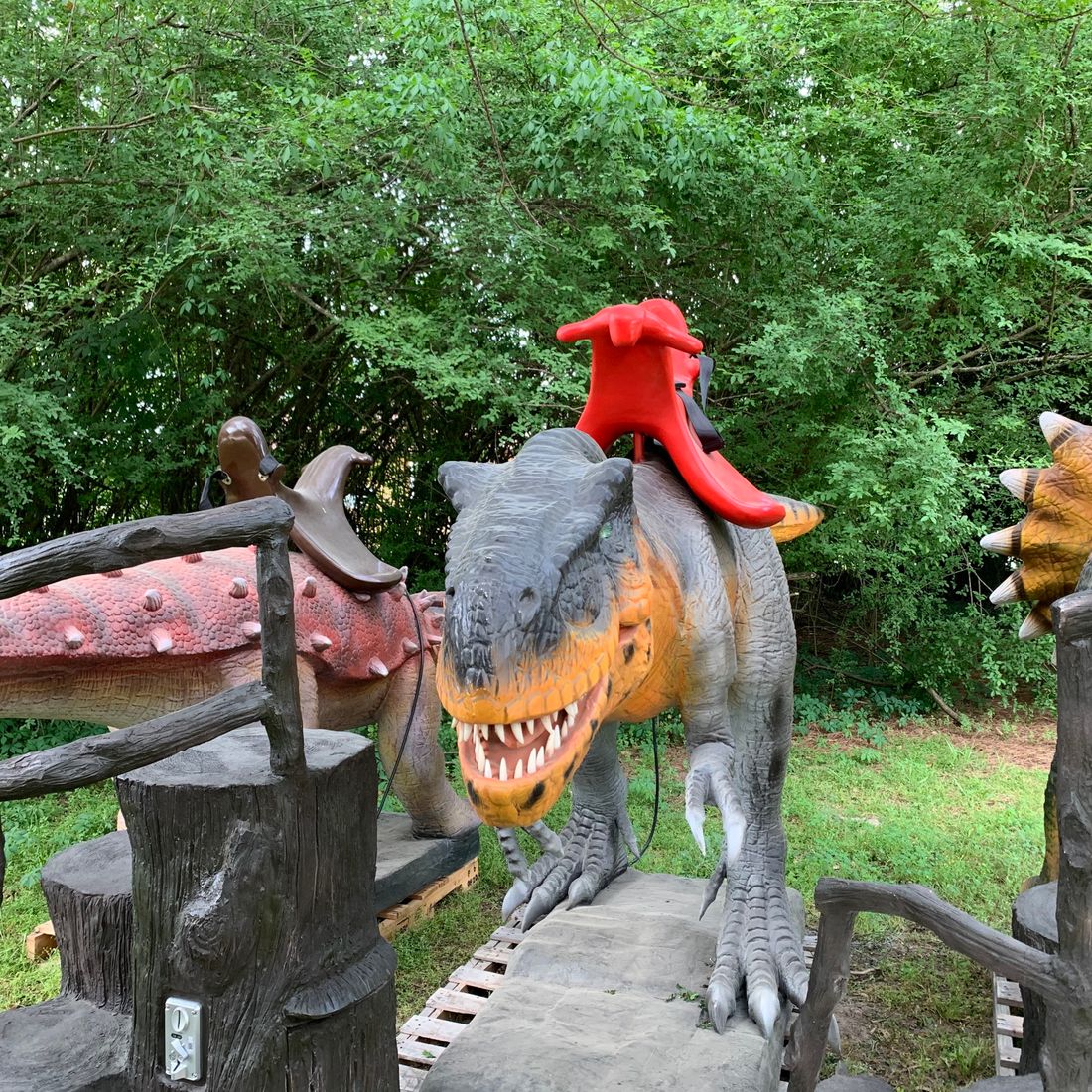 Dinosaur World at Sweet Valley Ranch | Family Attraction